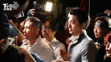 抗爭不停歇！國民黨426辦凱道遊行「戰獨裁」│TVBS新聞網