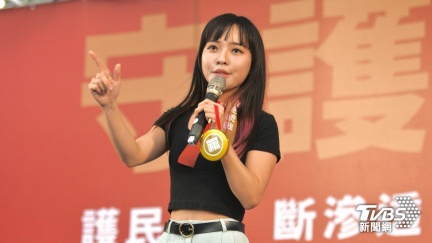 顏翎熹火辣主持419！網見「誠意滿滿」嘆：國民黨426怎贏？│TVBS新聞網