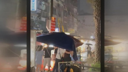 綠燈右轉被罰600！駕駛傻眼 網友曝1情形：你賠更多│TVBS新聞網