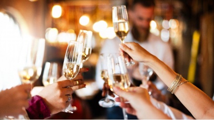 美中貿易戰白熱化！國際油價今「重挫」狂跌逾2％│TVBS新聞網