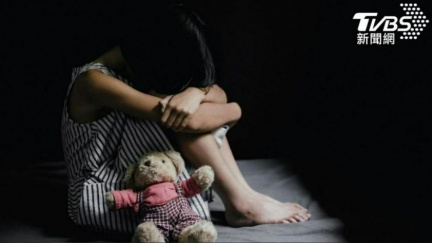 瘋狂偷拍60女！北市「創意私房」VIP警 一審重判12年│TVBS新聞網