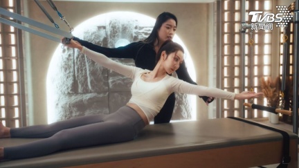 吳彥祖首登直播「賣英文課」成績驚人 銷售額破3000萬元│TVBS新聞網