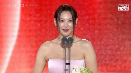 母親節前夕曝好消息！前TVB男星「58歲妻」再懷孕：夢想成真│TVBS新聞網