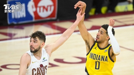 NBA季後賽／史上第一次！次輪首戰「全是下剋上」 騎士2連敗最冏│TVBS新聞網
