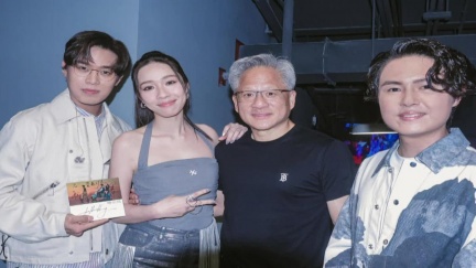 世壯運／黃仁勳問104歲羽球爺爺長壽秘訣 他秒回「多看美女」全笑翻│TVBS新聞網