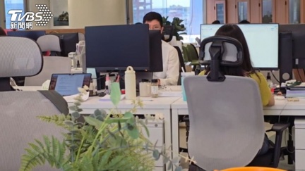 月底發錢了！一早4津貼「最高1.9萬」入帳 192萬人領到│TVBS新聞網