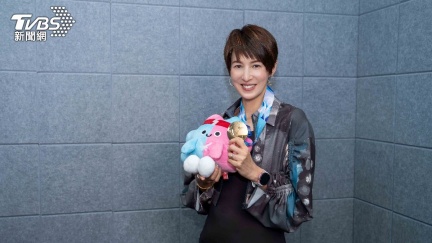 跳水「翻720度變炸彈」 玩家從懸崖跳到室內│TVBS新聞網