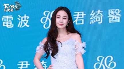 金泰希嫁Rain 8年！喊「育兒比生產辛苦」節目淚崩：壓力太大│TVBS新聞網