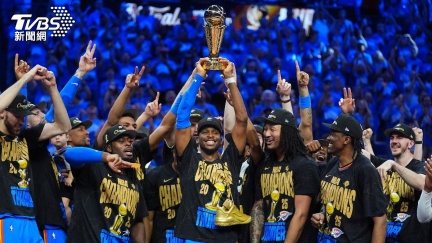 德國「逆轉」土耳其奪籃球歐錦賽冠軍！施羅德關鍵6分封MVP│TVBS新聞網