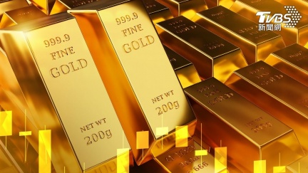 有片／菲律賓教堂上空出現「耶穌雲」 8000信徒急朝聖│TVBS新聞網