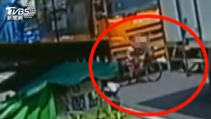 廣興橋玩SUP落水亡1警消賠命！死者妻兒、同伴相驗這麼說│TVBS新聞網