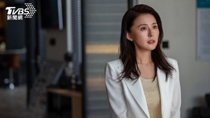 趙露思解約？社群「公司認證」突消失 被抓包偷按讚「偏心孟子義」貼文│TVBS新聞網