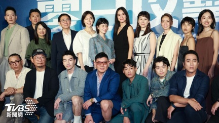 阿嬌44歲近照曝光！現身上海機場「全黑造型＋LV名牌包」氣場全開│TVBS新聞網