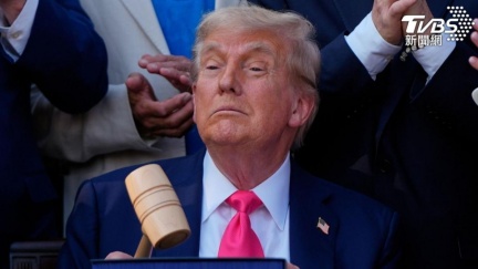 出動數百人、直升機盤旋！美現代汽車廠被ICE突襲 475員工遭拘留│TVBS新聞網