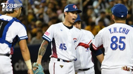 MLB／台灣投手睽違6年再奪勝！鄧愷威5局好投 1紀錄媲美陳偉殷│TVBS新聞網
