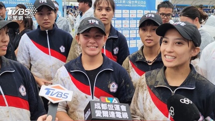 55歲拉丁舞教練意外爆紅 身高191公分和優雅站姿成世運男神│TVBS新聞網