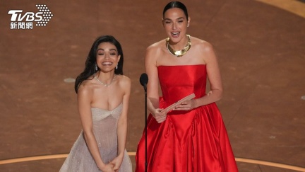 娃娃現蹤台南被拍！180公分小鮮肉也在場 首次曝光超帥│TVBS新聞網