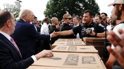 出動數百人、直升機盤旋！美現代汽車廠被ICE突襲 475員工遭拘留│TVBS新聞網