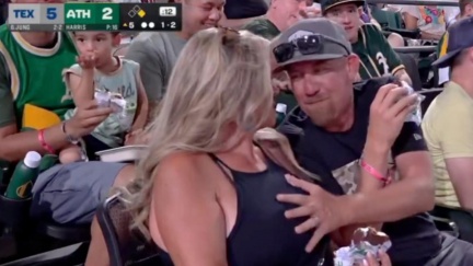 MLB／鄧愷威解鎖「板凳清空」大場面 球迷：不上就3A報到了│TVBS新聞網