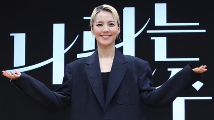 7韓星在台共演！張東雨台北拍2百張照 SE7EN秀中文：鴛鴦鍋棒棒│TVBS新聞網