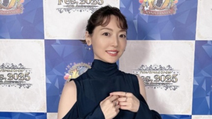 2025艾美獎／LISA粉色薄紗禮服亮相！ 秀火辣長腿被讚：仙女下凡│TVBS新聞網