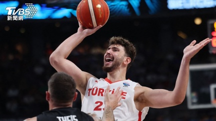 NBA／新賽季開幕對決曝光！詹皇障礙、年度MVP預測一次看│TVBS新聞網