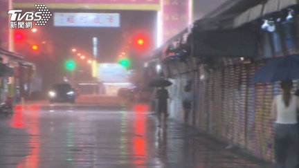 樺加沙風雨灌花蓮！馬太鞍溪堰塞湖恐溢流 籲1800戶快撤│TVBS新聞網