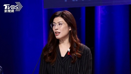 《96分鐘》首周賣1800萬超威！宋芸樺演刑警險氣哭 姚以緹像炸彈客？│TVBS新聞網