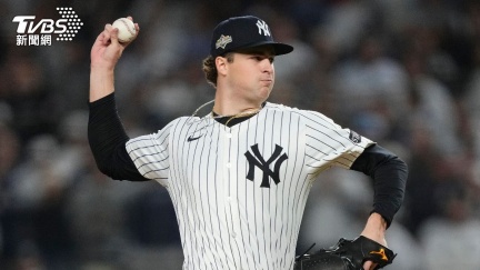 MLB／單場3轟續命！小熊6：0完封釀酒人 連追2場逼出G5│TVBS新聞網