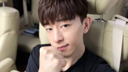 Dora真的涼了？爆拍完單曲MV「被告知不續約」 樂天祭補償措施│TVBS新聞網