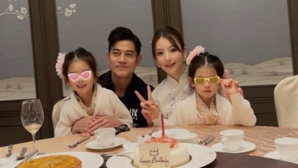 You are my destiny！台中外籍男「錢包掉了」 隔壁大叔拿著正要交給警察│TVBS新聞網