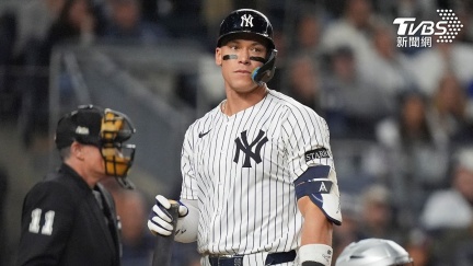 MLB／單場3轟續命！小熊6：0完封釀酒人 連追2場逼出G5│TVBS新聞網