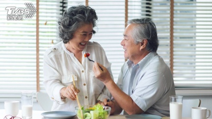 醫曾斷言剩5年！她60歲逆轉罕病「生理年齡21歲」：過度運動老得快│TVBS新聞網