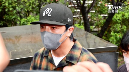 蘋果推「貌似華為」18吋折疊iPad卡關 恐延至2029上市│TVBS新聞網