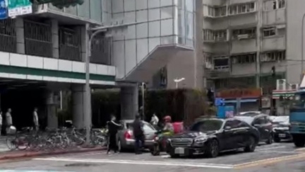 李亞鵬負債110億宣布2度離婚！掰了小19歲嫩妻│TVBS新聞網