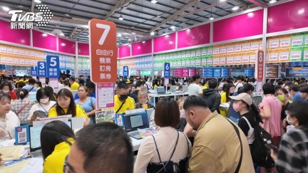 黑五瘋搶手機！iPhone 17 Pro折2千3 安卓直接砍1.3萬│TVBS新聞網