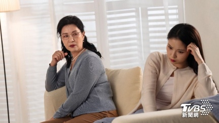 陌生友人參加婚禮包3000元「紀念鈔」還放名片 新人氣炸│TVBS新聞網