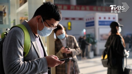 真「躺贏」！陸躺平大賽240人比久 冠軍狠男尿布硬躺33.5小時│TVBS新聞網