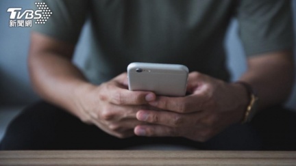 醫美「變臉女網紅」持毒 警搜扣16顆MDMA搖頭丸、大麻│TVBS新聞網