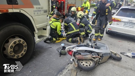 快訊／北捷M8出口遭丟煙霧彈1人命危 捷運公司回應了│TVBS新聞網