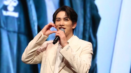 AAA／CRAVITY撩粉「台上找老婆」 李伊庚深情告白融化全場│TVBS新聞網