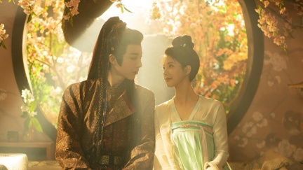 禮服遭潑墨？趙露思出席典禮「穿10年前舊款」 認了：BUG肯定存在│TVBS新聞網