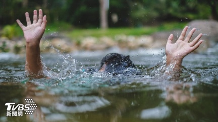 日本櫻島火山又噴發！噴煙衝1400公尺高 氣象廳發3級警戒│TVBS新聞網