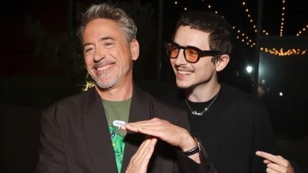 不拍AV了？鄧佳華轉職「街頭藝人」 表演項目公開 │TVBS新聞網