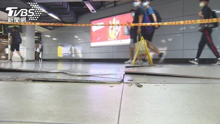 快訊／上班注意！國一高科交流道「連環撞」塞爆 車流回堵5K│TVBS新聞網