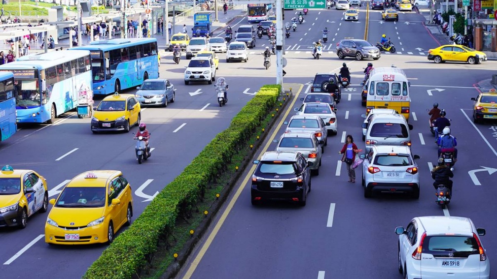 小心36000元飛了！「1區間測速」9/15啟用，科技執法地點一次看|食尚玩家