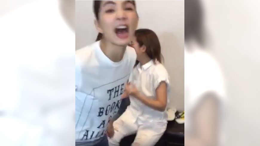 S.H.E合體直播被嫌吵 Ella暴走：甘你屁事！│SHE│Selina│Hebe│TVBS新聞網