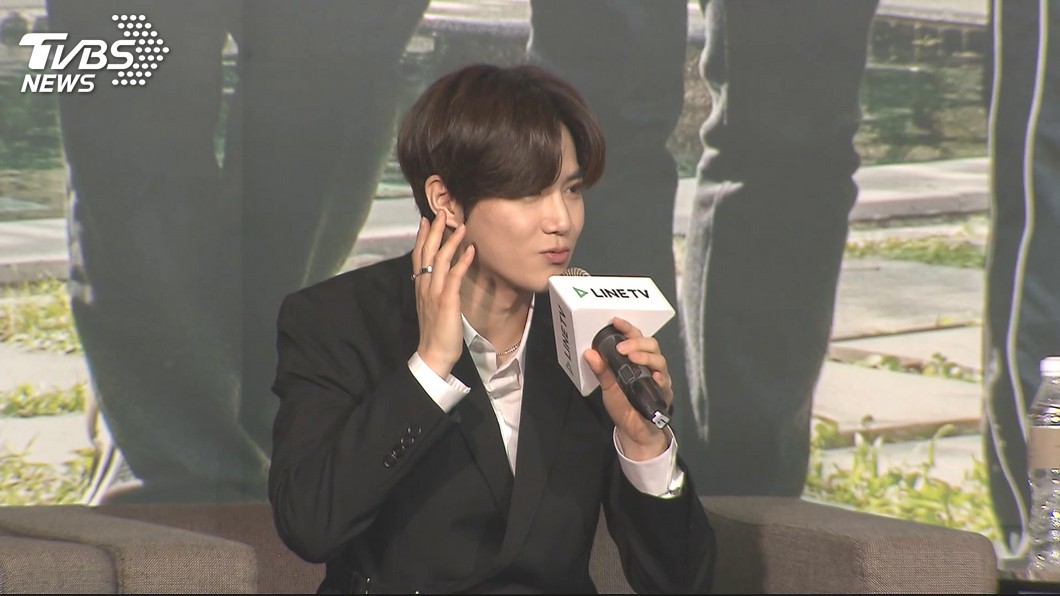 EXO雙帥寶島慶功！ Kai台語殺價：算我便宜啦│TVBS新聞網