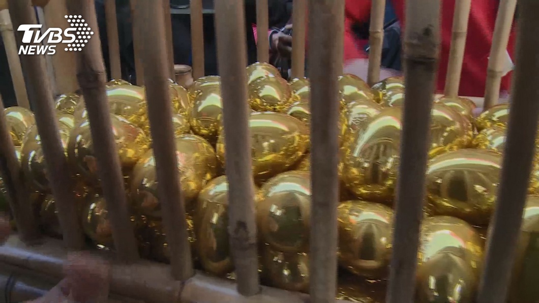 初一紫南宮發錢母 排隊人龍綿延7km│TVBS新聞網