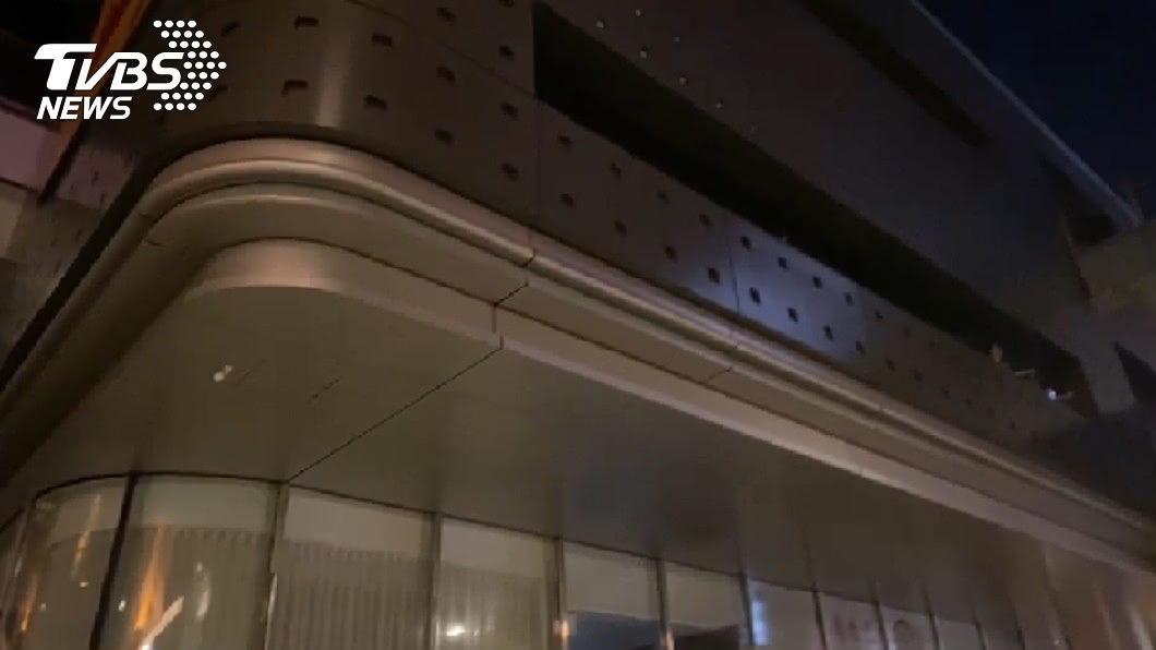 北市遠百信義A13突停電 民眾受困電梯搶救中│TVBS新聞網
